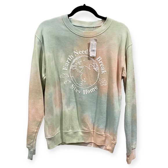 Desert Dreamer | Tops | Desert Dreamer Nwt Earth Needs A Break Stay ...